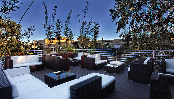 Best Outdoor Dining Spots in Savannah